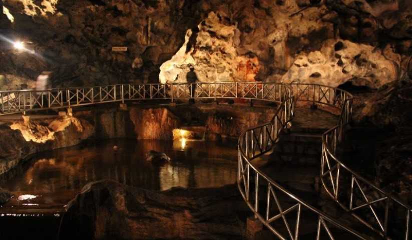Rekomendasi 5 Tempat Wisata Tuban yang Paling OKE – Belvania Trans