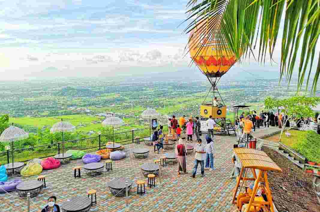 Info Harga Makanan di Heha Sky View 2023 – Belvania Trans