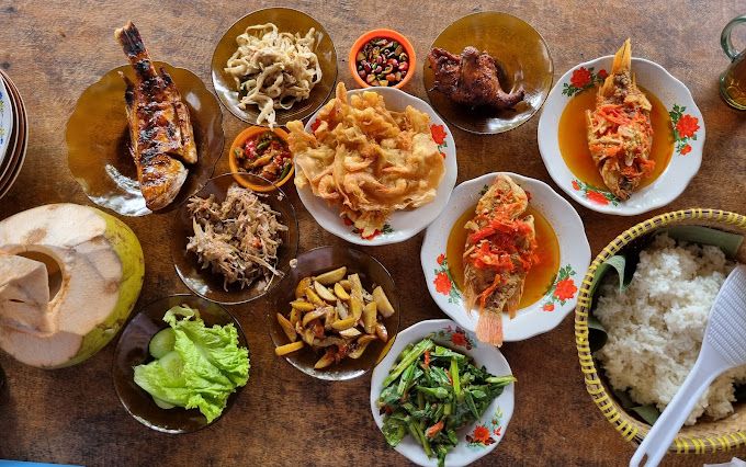 10 Rekomendasi Kuliner di Sumedang Wajib Dikunjungi! – Belvania Trans